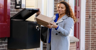 Je bent altijd thuis met de pakketkluis-aan-huis | PostNL